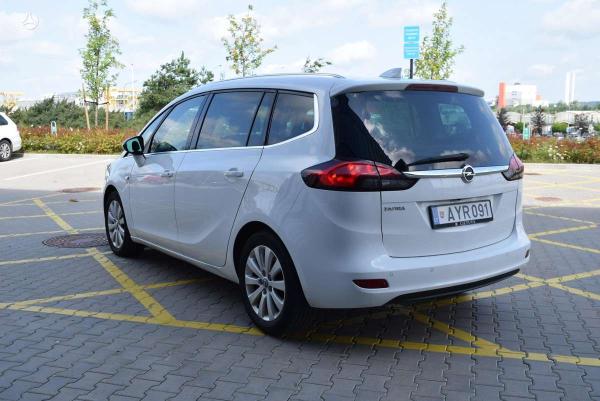 Balts Opel Zafira Tourer 2017 Viļņa, ar dzinēja tilpumu 1.60 L un nobraukumu 213 tūkst. km par 6300 €, foto 5 vietnē AUTOMOTO.COM.LV