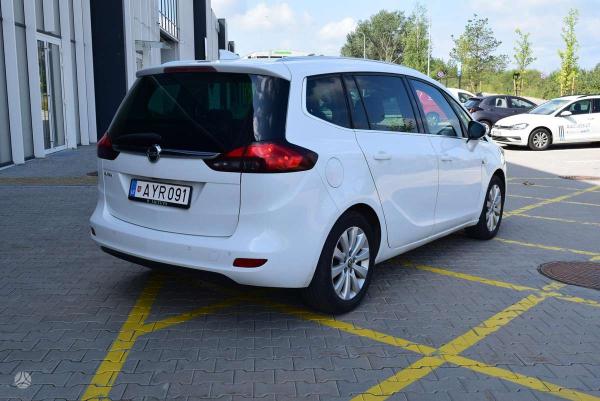 Balts Opel Zafira Tourer 2017 Viļņa, ar dzinēja tilpumu 1.60 L un nobraukumu 213 tūkst. km par 6300 €, foto 7 vietnē AUTOMOTO.COM.LV