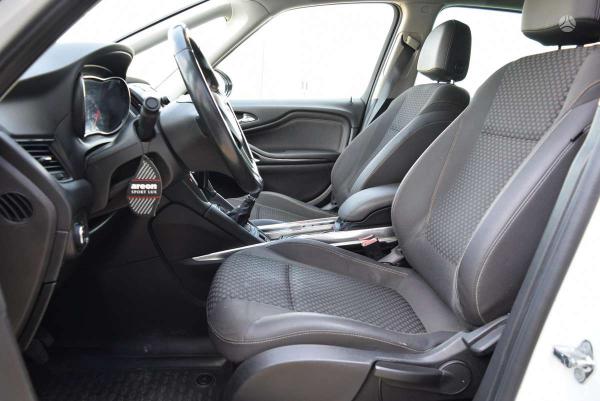 Balts Opel Zafira Tourer 2017 Viļņa, ar dzinēja tilpumu 1.60 L un nobraukumu 213 tūkst. km par 6300 €, foto 9 vietnē AUTOMOTO.COM.LV