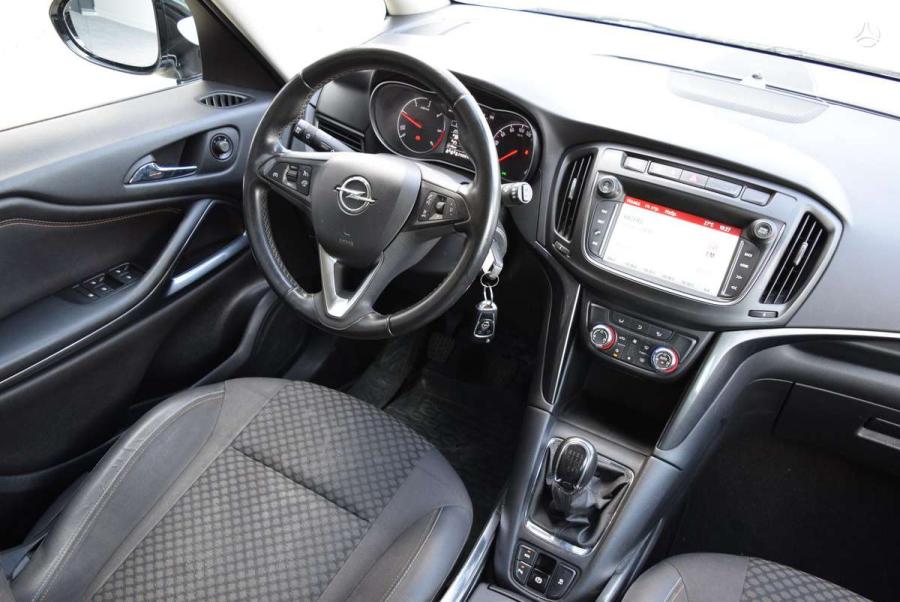 Белый Опель Zafira Tourer 2017 в Вильнюс, объемом двигателя 1.60 л и пробегом 213 тыс. км за 6300 €, фото 14 на AUTOMOTO.COM.LV