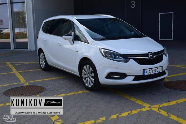 Белый Опель Zafira Tourer 2017 в Вильнюс, объемом двигателя 1.60 л и пробегом 213 тыс. км за 6300 €, фото 1 на AUTOMOTO.COM.LV