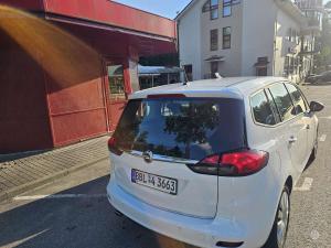 Balts Opel Zafira Tourer 2017 Kauņa, ar dzinēja tilpumu 2.00 L un nobraukumu 135 tūkst. km par 7000 €, foto 5 vietnē AUTOMOTO.COM.LV