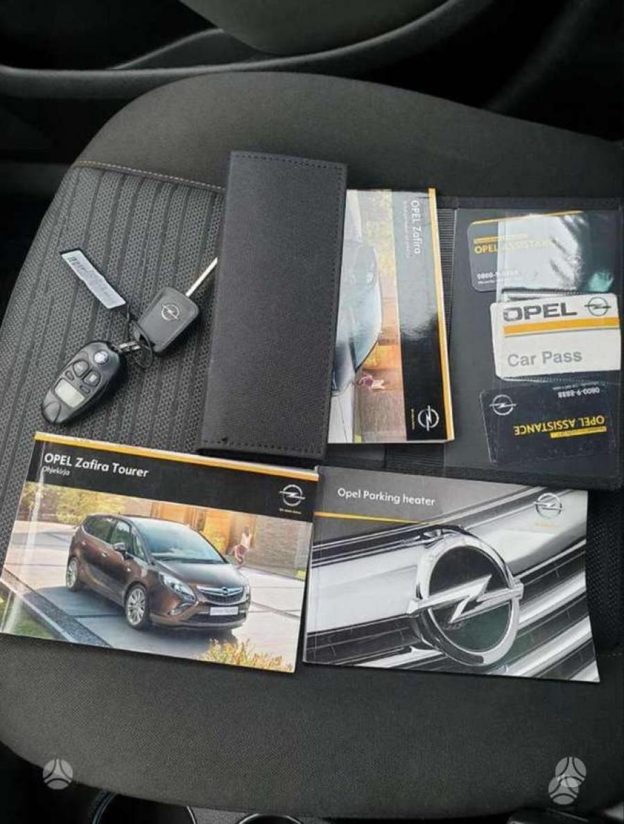 Balts Opel Zafira Tourer 2017 Kauņa, ar dzinēja tilpumu 2.00 L un nobraukumu 135 tūkst. km par 7000 €, foto 19 vietnē AUTOMOTO.COM.LV