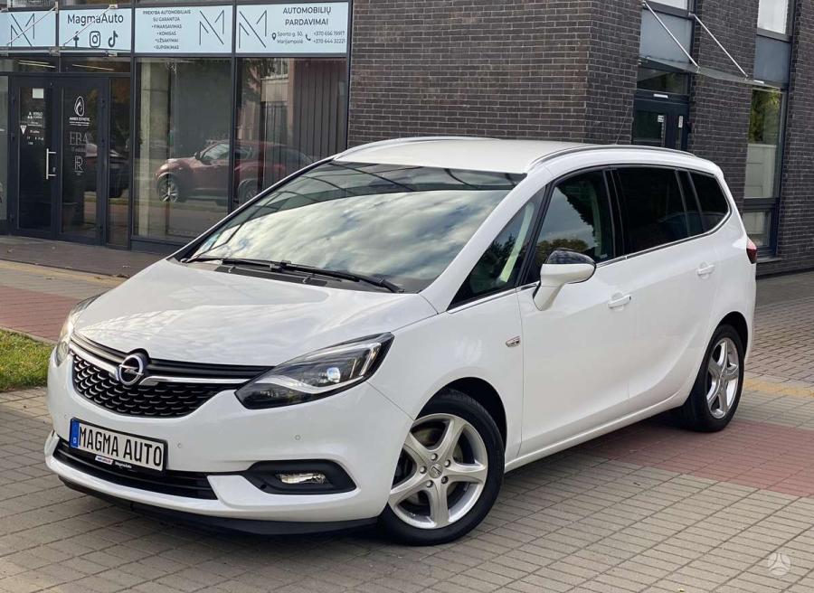 White Opel Zafira Tourer 2017 in Marijampole, with an engine capacity of 1.96 L and mileage of 287 thousand km for 7650 €, photo 3 on AUTOMOTO.COM.LV