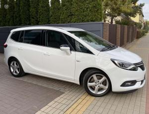 White Opel Zafira Tourer 2017 in Marijampole, with an engine capacity of 1.96 L and mileage of 287 thousand km for 7650 €, photo 13 on AUTOMOTO.COM.LV