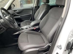 White Opel Zafira Tourer 2017 in Marijampole, with an engine capacity of 1.96 L and mileage of 287 thousand km for 7650 €, photo 18 on AUTOMOTO.COM.LV