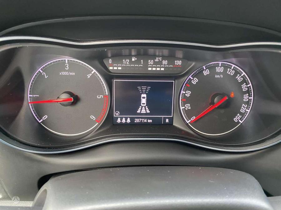 White Opel Zafira Tourer 2017 in Marijampole, with an engine capacity of 1.96 L and mileage of 287 thousand km for 7650 €, photo 22 on AUTOMOTO.COM.LV