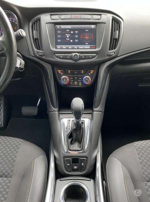 White Opel Zafira Tourer 2017 in Marijampole, with an engine capacity of 1.96 L and mileage of 287 thousand km for 7650 €, photo 24 on AUTOMOTO.COM.LV