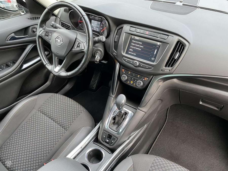 White Opel Zafira Tourer 2017 in Marijampole, with an engine capacity of 1.96 L and mileage of 287 thousand km for 7650 €, photo 27 on AUTOMOTO.COM.LV