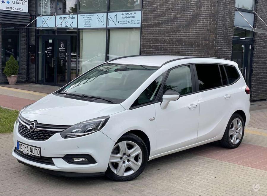Balts Opel Zafira Tourer 2017 Marijampole, ar dzinēja tilpumu 1.96 L un nobraukumu 177 tūkst. km par 7499 €, foto 1 vietnē AUTOMOTO.COM.LV