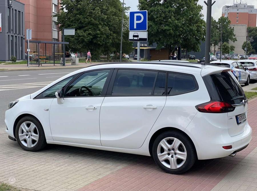 Balts Opel Zafira Tourer 2017 Marijampole, ar dzinēja tilpumu 1.96 L un nobraukumu 177 tūkst. km par 7499 €, foto 6 vietnē AUTOMOTO.COM.LV