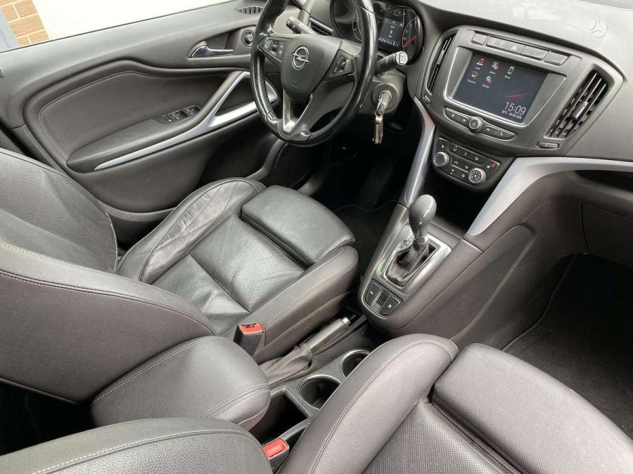 Balts Opel Zafira Tourer 2017 Marijampole, ar dzinēja tilpumu 1.96 L un nobraukumu 177 tūkst. km par 7499 €, foto 38 vietnē AUTOMOTO.COM.LV