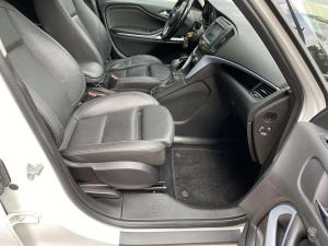 Balts Opel Zafira Tourer 2017 Marijampole, ar dzinēja tilpumu 1.96 L un nobraukumu 177 tūkst. km par 7499 €, foto 39 vietnē AUTOMOTO.COM.LV
