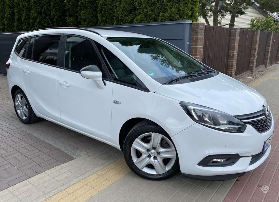 Белый Опель Zafira Tourer 2017 в Мариямполе, объемом двигателя 1.96 л и пробегом 177 тыс. км за 7750 €, фото 11 на AUTOMOTO.COM.LV