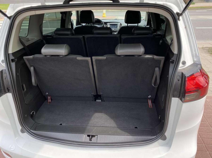 Белый Опель Zafira Tourer 2017 в Мариямполе, объемом двигателя 1.96 л и пробегом 177 тыс. км за 7750 €, фото 18 на AUTOMOTO.COM.LV
