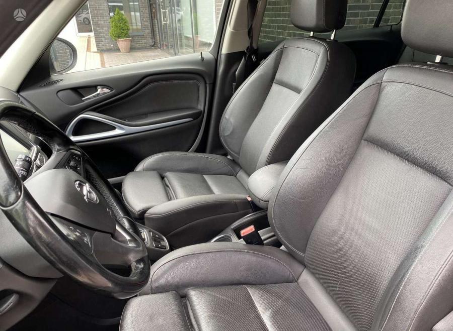 Белый Опель Zafira Tourer 2017 в Мариямполе, объемом двигателя 1.96 л и пробегом 177 тыс. км за 7750 €, фото 21 на AUTOMOTO.COM.LV