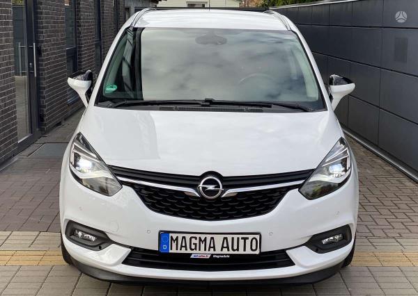White Opel Zafira Tourer 2017 in Marijampole, with an engine capacity of 1.96 L and mileage of 287 thousand km for 7550 €, photo 4 on AUTOMOTO.COM.LV