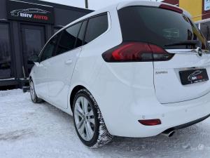 White Opel Zafira Tourer 2018 in Kedainiai, with an engine capacity of 1.96 L and mileage of 219 thousand km for 8850 €, photo 18 on AUTOMOTO.COM.LV