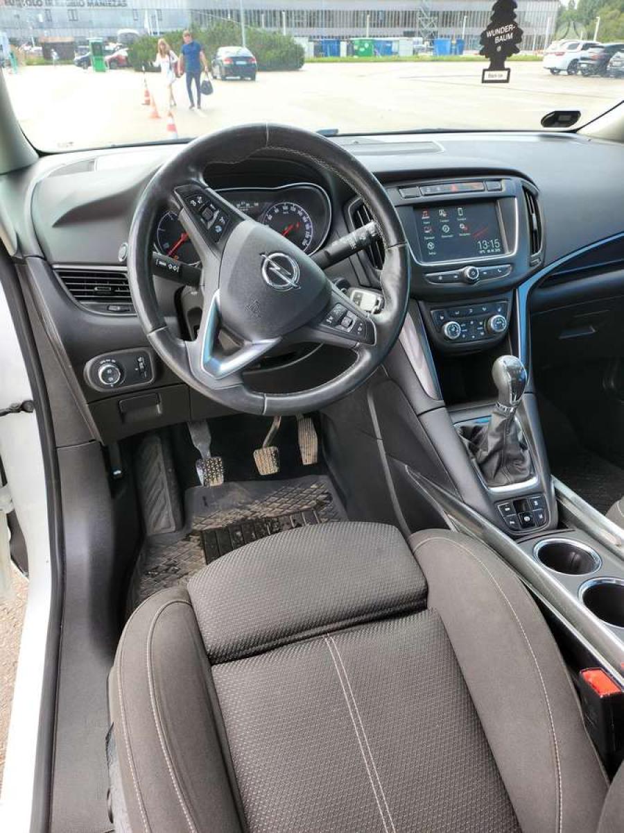 Balts Opel Zafira Tourer 2018 Šauļi, ar dzinēja tilpumu 1.60 L un nobraukumu 217 tūkst. km par 7630 €, foto 6 vietnē AUTOMOTO.COM.LV