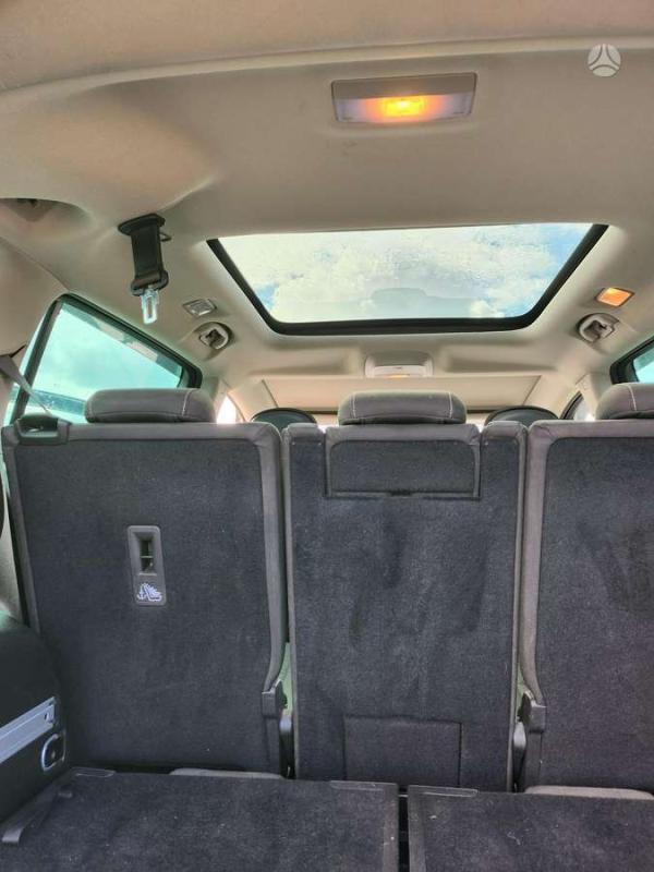 White Opel Zafira Tourer 2018 in Siauliai, with an engine capacity of 1.60 L and mileage of 217 thousand km for 7630 €, photo 9 on AUTOMOTO.COM.LV
