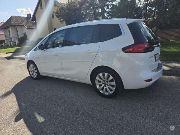Balts Opel Zafira Tourer 2019 Marijampole, ar dzinēja tilpumu 1.60 L un nobraukumu 168 tūkst. km par 7990 €, foto 5 vietnē AUTOMOTO.COM.LV