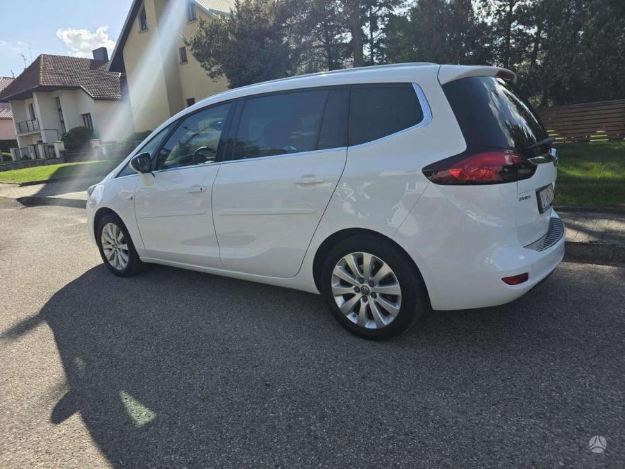 Balts Opel Zafira Tourer 2019 Marijampole, ar dzinēja tilpumu 1.60 L un nobraukumu 168 tūkst. km par 7990 €, foto 6 vietnē AUTOMOTO.COM.LV