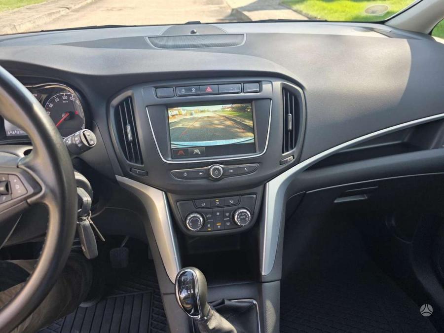 Balts Opel Zafira Tourer 2019 Marijampole, ar dzinēja tilpumu 1.60 L un nobraukumu 168 tūkst. km par 7990 €, foto 14 vietnē AUTOMOTO.COM.LV