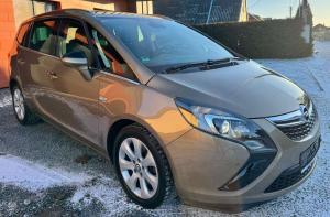 Dzeltens Opel Zafira Tourer 2014 Marijampole, ar dzinēja tilpumu 1.96 L un nobraukumu 346 tūkst. km par 5650 €, foto 14 vietnē AUTOMOTO.COM.LV