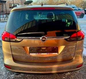 Dzeltens Opel Zafira Tourer 2014 Marijampole, ar dzinēja tilpumu 1.96 L un nobraukumu 346 tūkst. km par 5650 €, foto 29 vietnē AUTOMOTO.COM.LV