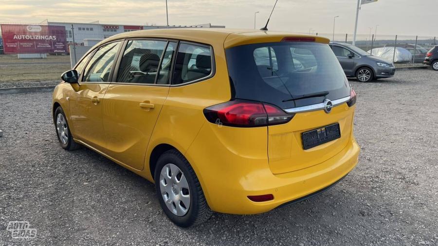 Yellow Opel Zafira Tourer 2016 in Marijampole, with an engine capacity of 1.60 L and mileage of 253 thousand km for 5350 €, photo 7 on AUTOMOTO.COM.LV