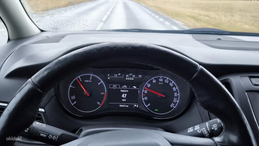 Желтый Опель Zafira Tourer 2019 в Силламяэ, объемом двигателя 1.60 л и пробегом 190 тыс. км за 8700 €, фото 10 на AUTOMOTO.COM.LV