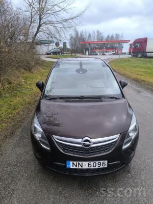 Violets Opel Zafira 2016 Rīga, ar dzinēja tilpumu 2.00 L un nobraukumu 245 tūkst. km par 8000 €, foto  vietnē AUTOMOTO.COM.LV
