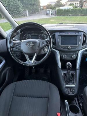 White Opel Zafira 2017 in Taurage, with an engine capacity of 1.36 L and mileage of 165 thousand km for 5250 €, photo 16 on AUTOMOTO.COM.LV