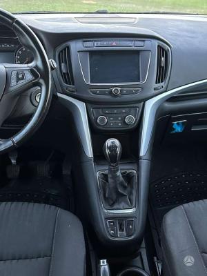 White Opel Zafira 2017 in Taurage, with an engine capacity of 1.36 L and mileage of 165 thousand km for 5250 €, photo 17 on AUTOMOTO.COM.LV