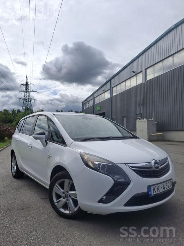 Balts Opel Zafira 2016 Rīga, ar dzinēja tilpumu 1.40 L un nobraukumu 233 tūkst. km par 4900 €, foto 1 vietnē AUTOMOTO.COM.LV