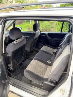 White Opel Zafira 2002 in Panevezys, with an engine capacity of 2.00 L and mileage of 356 thousand km for 560 €, photo 9 on AUTOMOTO.COM.LV