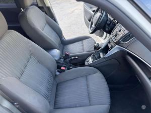 White Opel Zafira 2013 in Kaunas, with an engine capacity of 1.96 L and mileage of 345 thousand km for 2500 €, photo 12 on AUTOMOTO.COM.LV