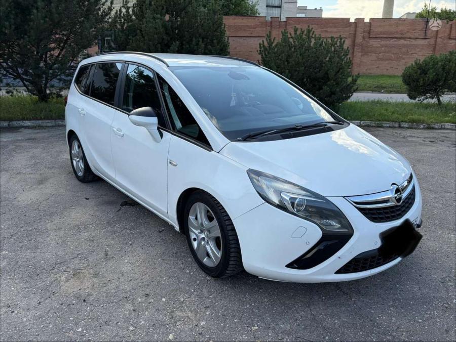 White Opel Zafira 2013 in Kaunas, with an engine capacity of 1.96 L and mileage of 345 thousand km for 2500 €, photo 17 on AUTOMOTO.COM.LV