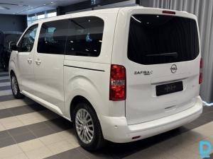 White Opel Zafira 2021 in Marupe, with an engine capacity of 0.00 L and mileage of 67 thousand km for 26990 €, photo 4 on AUTOMOTO.COM.LV