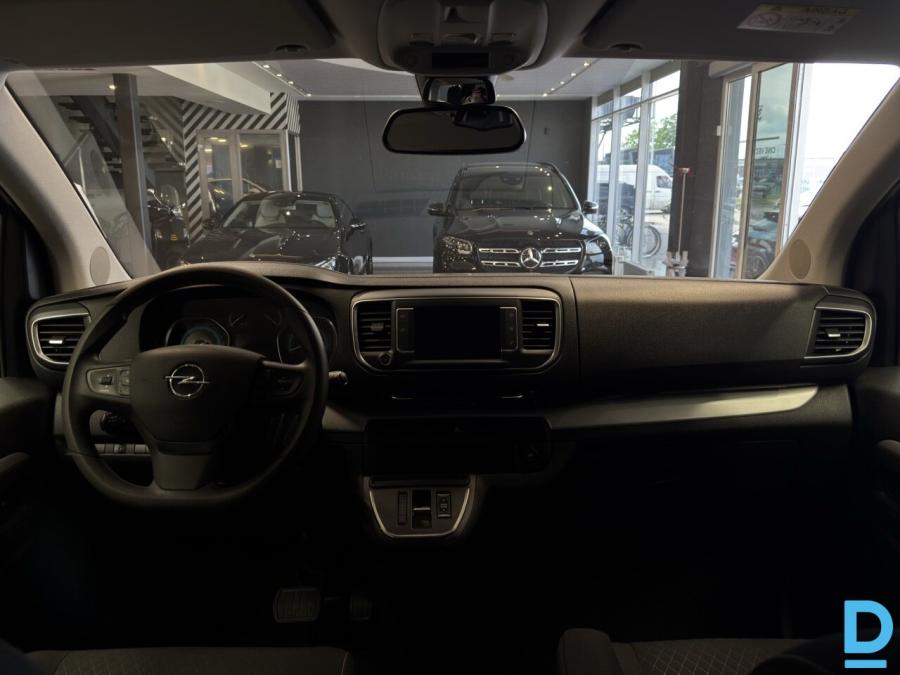 White Opel Zafira 2021 in Marupe, with an engine capacity of 0.00 L and mileage of 67 thousand km for 26990 €, photo 10 on AUTOMOTO.COM.LV