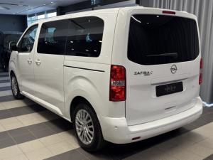 White Opel Zafira 2021 in Riga, with an engine capacity of 0.00 L and mileage of 67 thousand km for 26990 €, photo 6 on AUTOMOTO.COM.LV