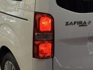 White Opel Zafira 2021 in Riga, with an engine capacity of 0.00 L and mileage of 67 thousand km for 26990 €, photo 29 on AUTOMOTO.COM.LV