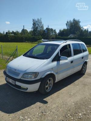 White Opel Zafira 2000 in Marijampole, with an engine capacity of 2.00 L and mileage of 320 thousand km for 699 €, photo  on AUTOMOTO.COM.LV