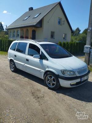 White Opel Zafira 2000 in Marijampole, with an engine capacity of 2.00 L and mileage of 320 thousand km for 699 €, photo 5 on AUTOMOTO.COM.LV