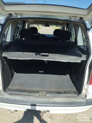 White Opel Zafira 2000 in Marijampole, with an engine capacity of 2.00 L and mileage of 320 thousand km for 699 €, photo 12 on AUTOMOTO.COM.LV