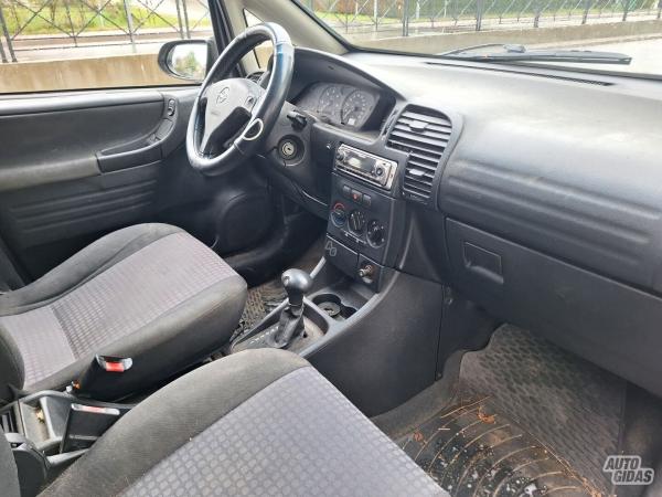 White Opel Zafira 2005 in Telschi, with an engine capacity of 2.00 L and mileage of 233 thousand km for 400 €, photo 7 on AUTOMOTO.COM.LV