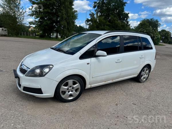 Balts Opel Zafira 2005 Jēkabpils, ar dzinēja tilpumu 1.90 L un nobraukumu 300 tūkst. km par 1300 €, foto 1 vietnē AUTOMOTO.COM.LV