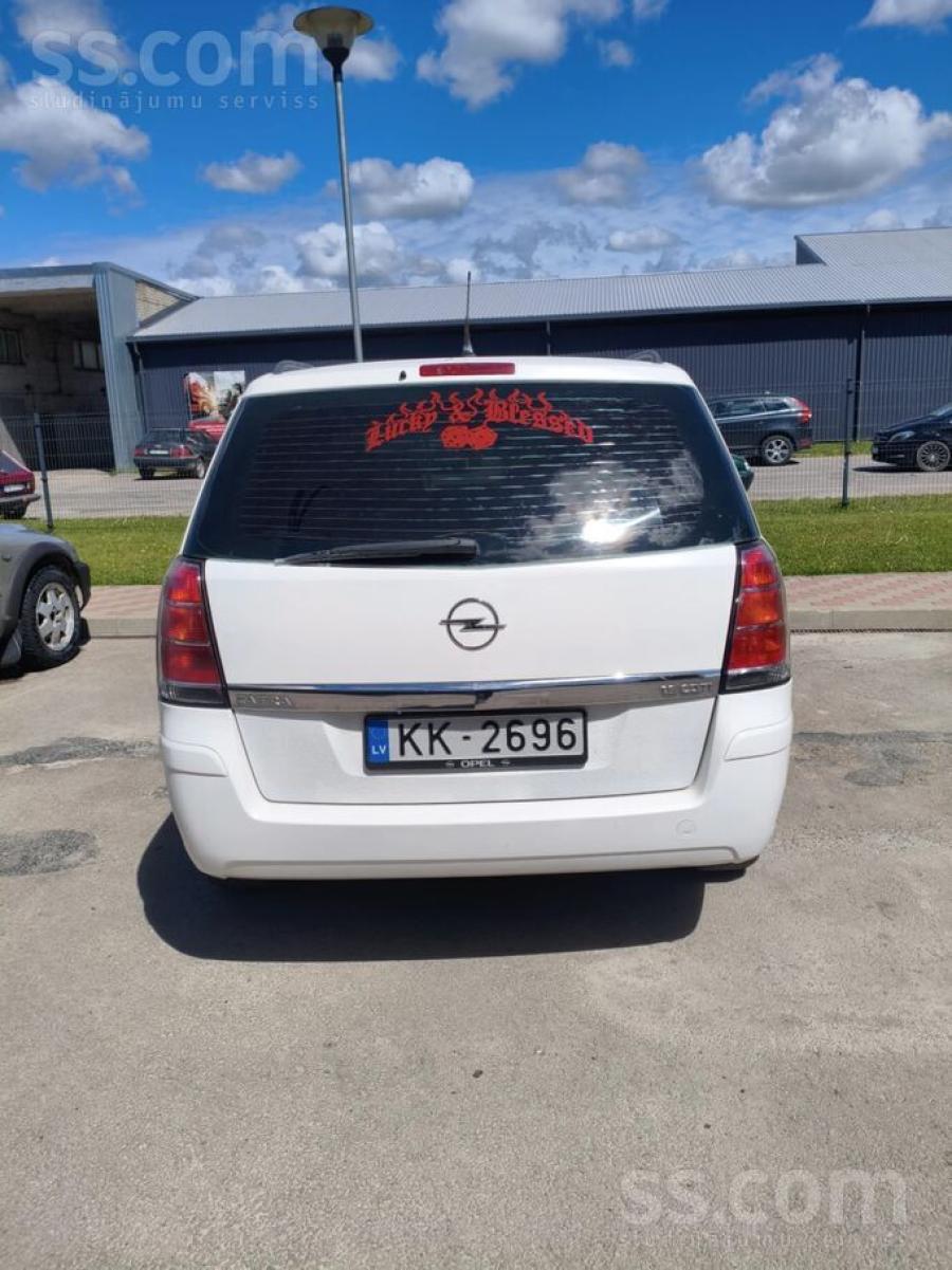 Balts Opel Zafira 2007 Ogre, ar dzinēja tilpumu 1.90 L un nobraukumu 311 tūkst. km par 2300 €, foto 7 vietnē AUTOMOTO.COM.LV