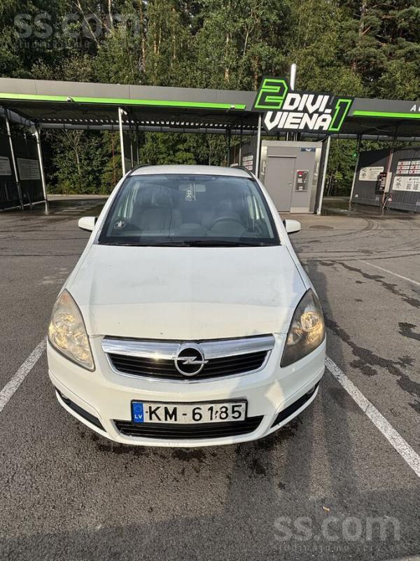 Balts Opel Zafira 2007 Rīga, ar dzinēja tilpumu 1.90 L un nobraukumu 299 tūkst. km par 800 €, foto 2 vietnē AUTOMOTO.COM.LV