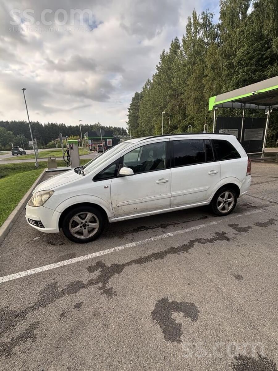 Balts Opel Zafira 2007 Rīga, ar dzinēja tilpumu 1.90 L un nobraukumu 299 tūkst. km par 800 €, foto 4 vietnē AUTOMOTO.COM.LV